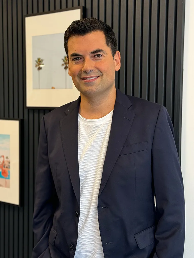 L'excellence esthétique à Paris avec le Dr Emmanuel Elard - Flip eBook ...